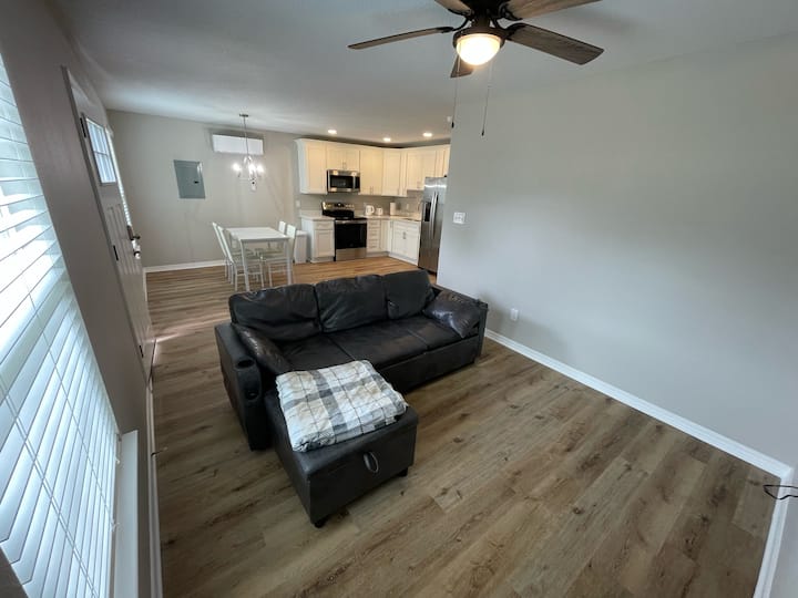 New Build, Modern Studio. Minutes From The Beach. - Navarre, FL