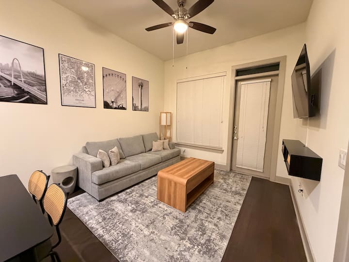 Comfortable Getaway | King Bed • Central - Richardson, TX