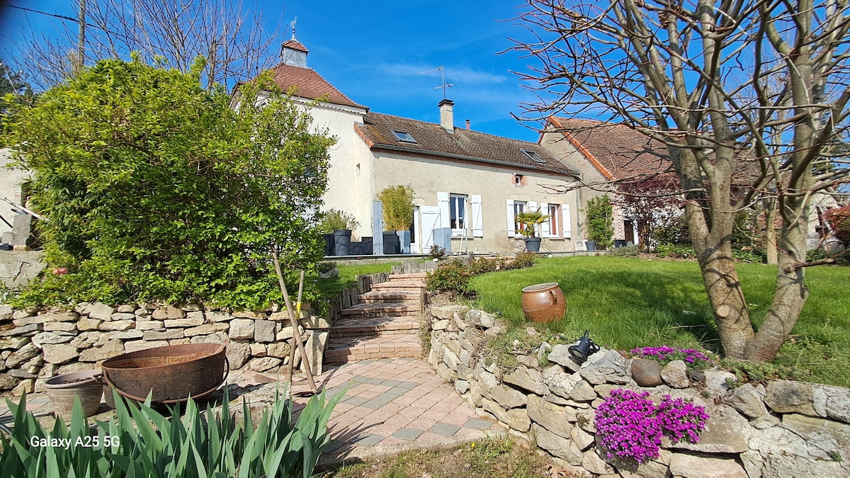 A las puertas de Vichy Le Colombier - Casas en renta en Saint-Rémy-en ...