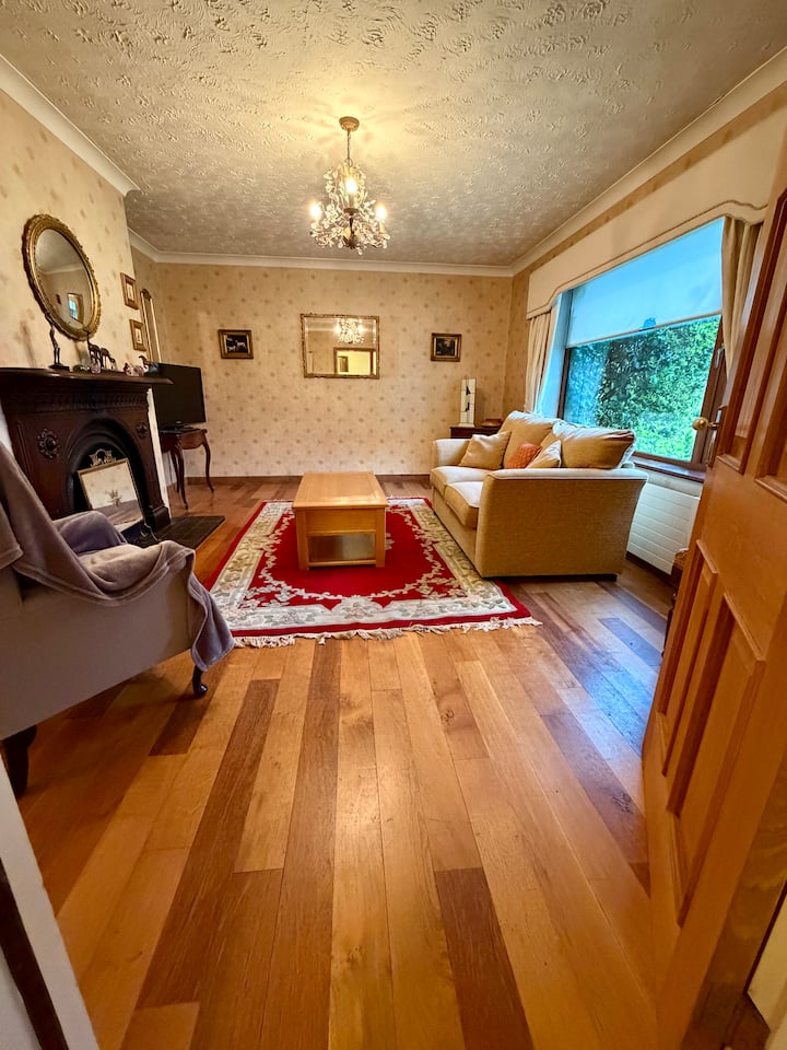 The Hollies - Tranquil Four Bed Spacious House - Kilkenny