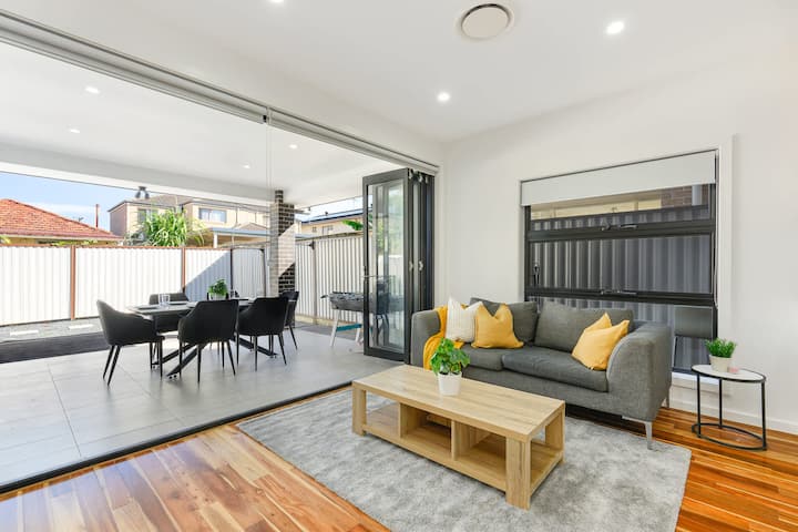 5br Home | Close To Cabramatta & Fairfield - Liverpool