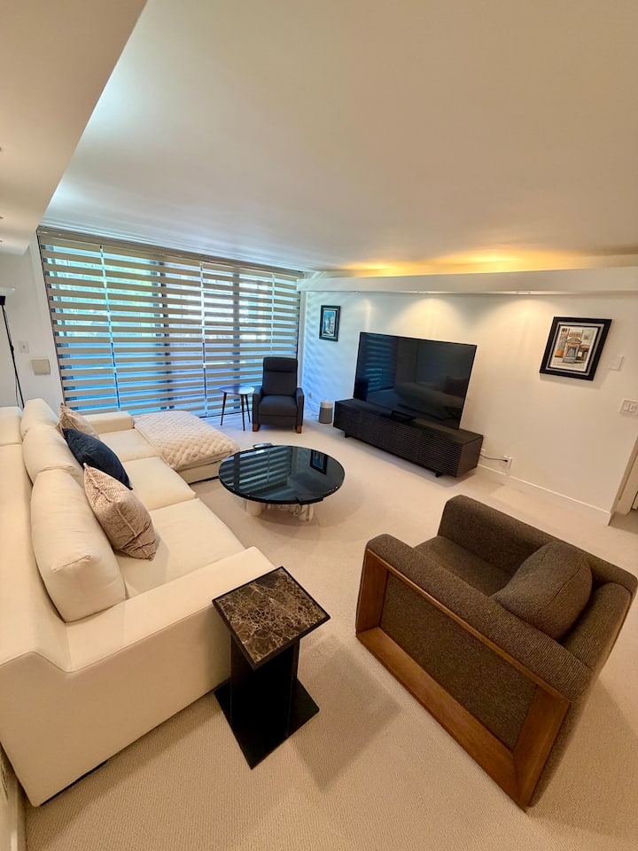 Luxury 2br • King Bed • Pool • 2 Parking - El Segundo, CA