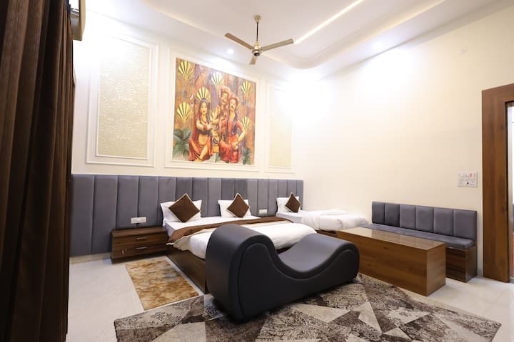 Triple Bed Family Room With Attached Washroom - Meerut