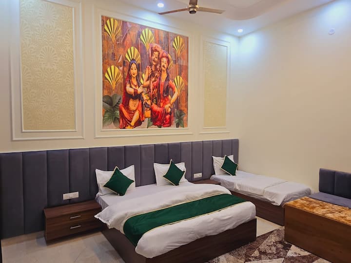 Triple Bed Family Room With Attached Washroom - Meerut
