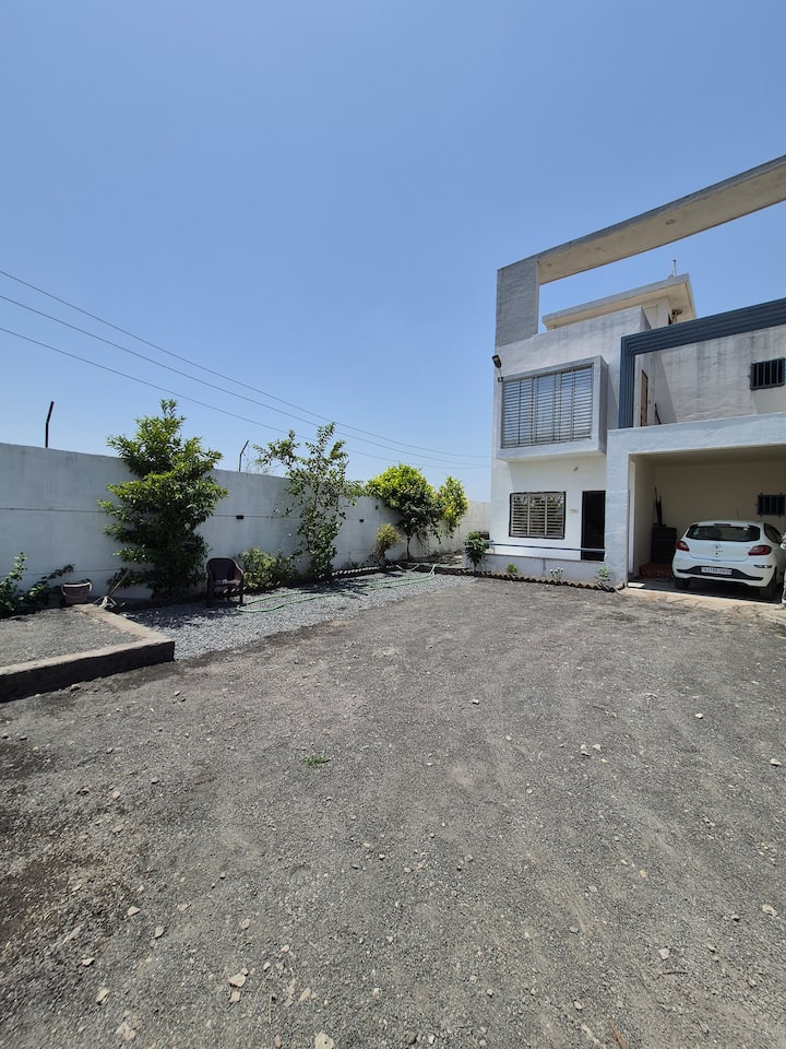 Farm House With Swiming Pool - Bardoli