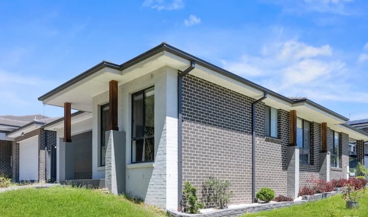 Peaceful Large Single Floor Home With Park View - Saint Andrews