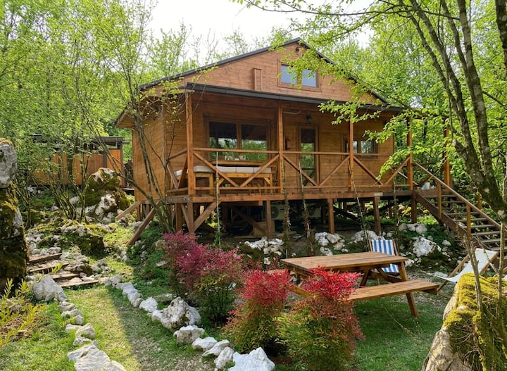 Rosemary Is A Spacious Bungalow For Up To 8 Guests - Montenegro