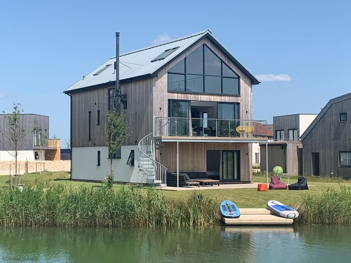 Stunning Dorset Home On The Waterfront, Sleeps 11 - Lulworth Cove