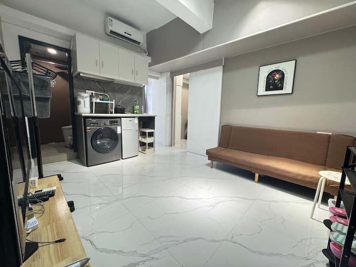 九龍東500呎2個房1廳單位特色裝修 現代 適合年輕人 近海旁 - Hongkong