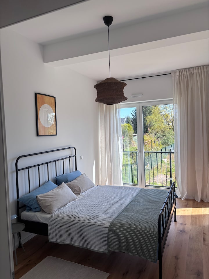 Moderne 2-zimmer-wohnung Mit Balkon– Zentral In Su - Lohmar