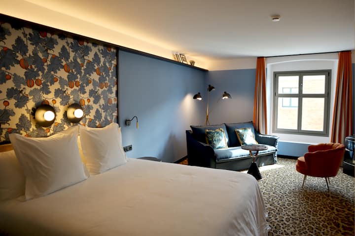 Hotel Divino · Junior Suite Deluxe - Figueres