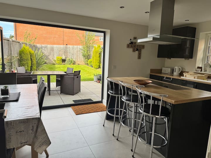 3 Bed Cosy Home In Leicester - Leicester