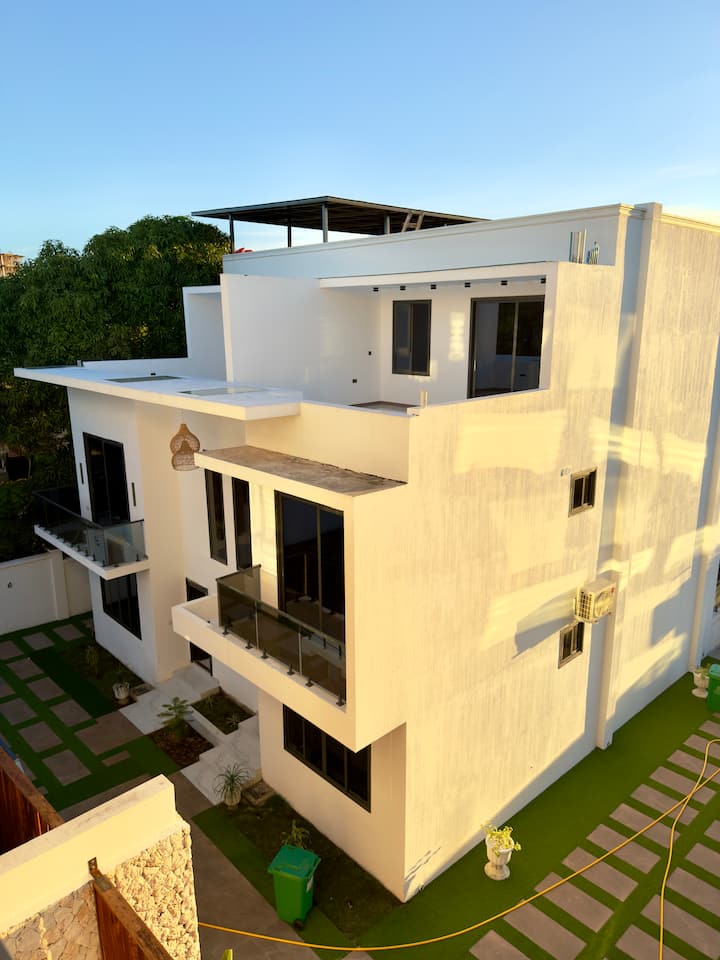 Cozy 1br Apartment| Shared Pool, Gym&sunset Lounge - Zanzibar