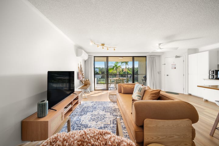 Coastal Drift ~ Beach Access, Pool, Spa, Gym - Marcoola