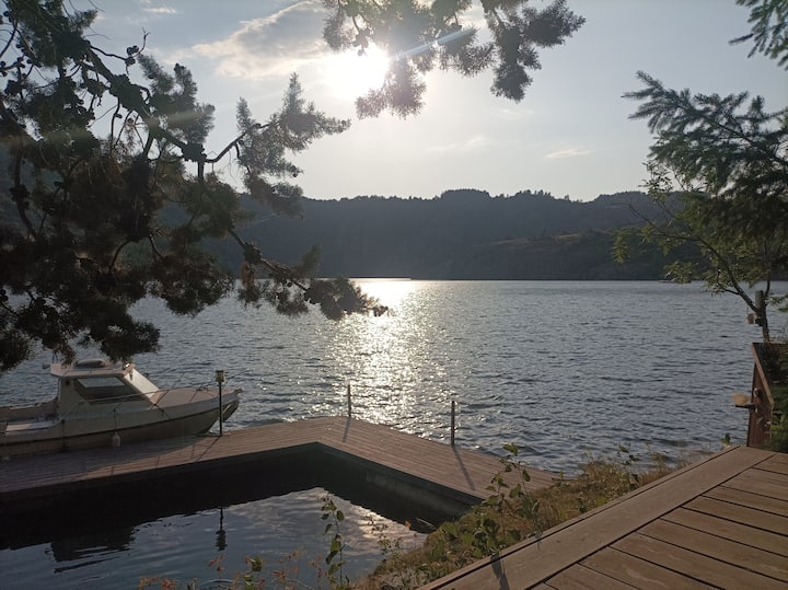 Camping Dans Les Gorges De La Loire - Saint-Étienne