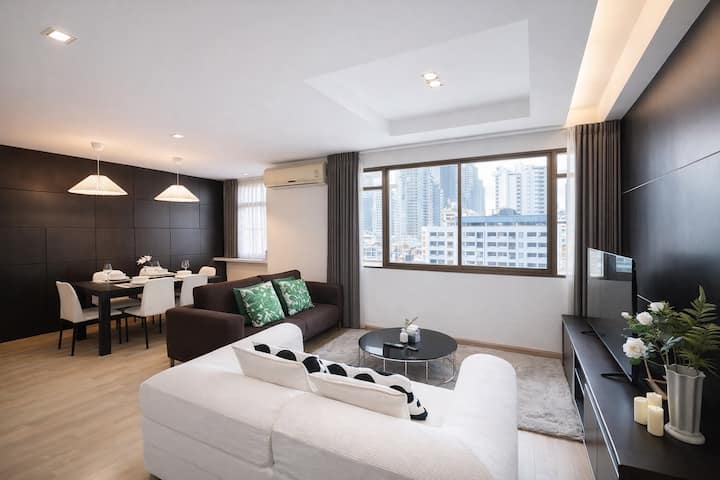 6 Person Unit With Balcony Next To Nana Bts - Bangkok