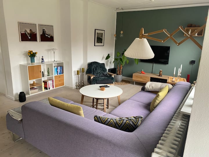Hyggeligt Familiehus Med Solrig Have I Odense C - Odense