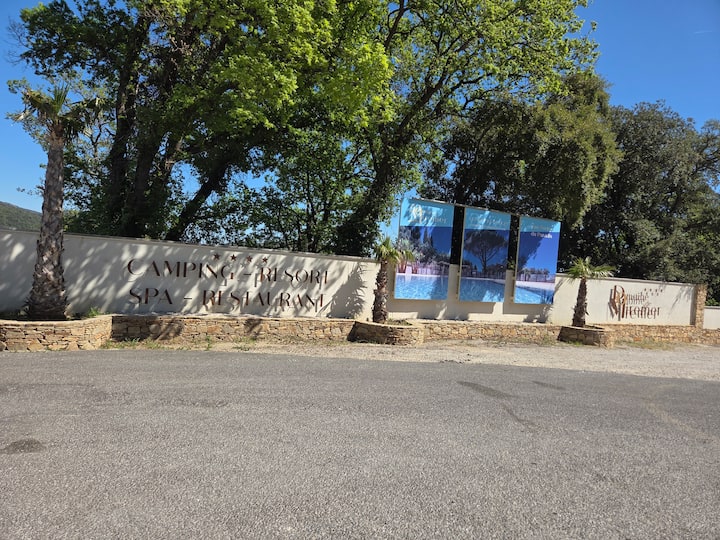 Mobilhome Camping - Grimaud