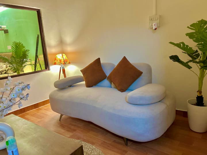 Sage House - Hauz Khas Village - New Delhi