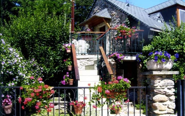 Gîte à La Campagne - Laissac