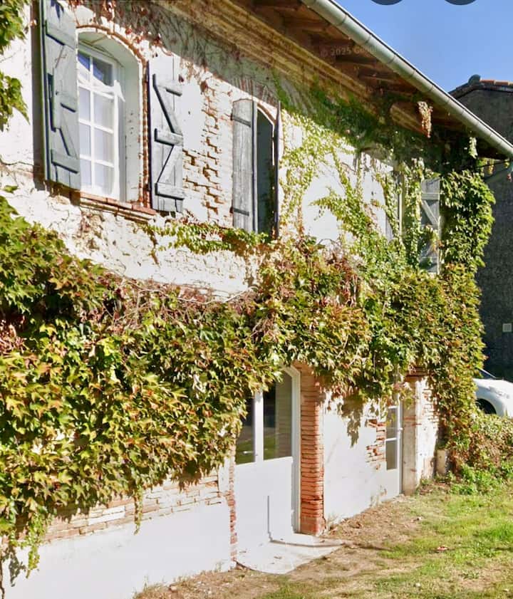 Havre De Paix Avec Piscine Privée Et Vue Dégagée - France