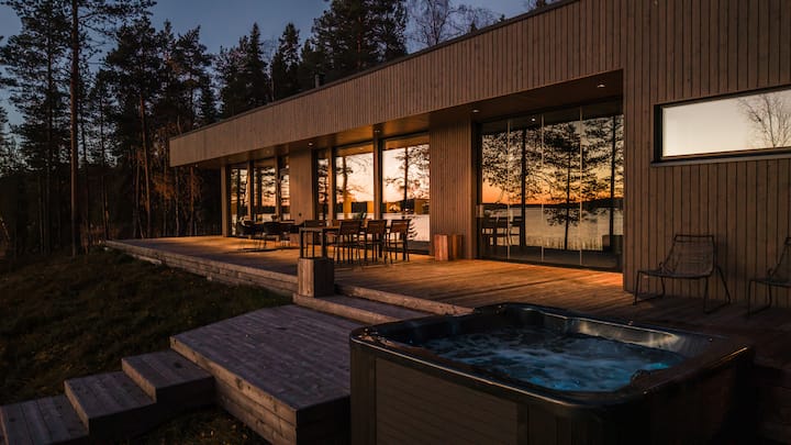 Aurora Lake Villa With Hot Tub - Rovaniemi
