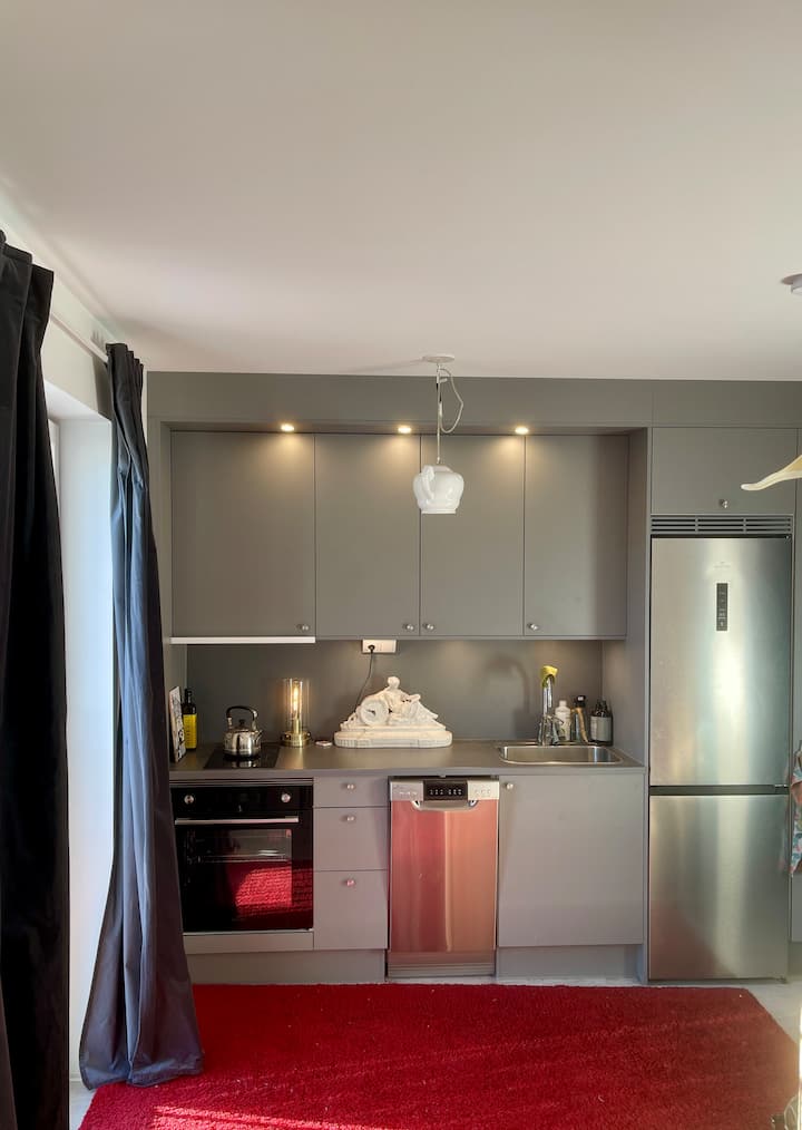 Modern Studio | New | Walk To Everything | Piano - Jönköping