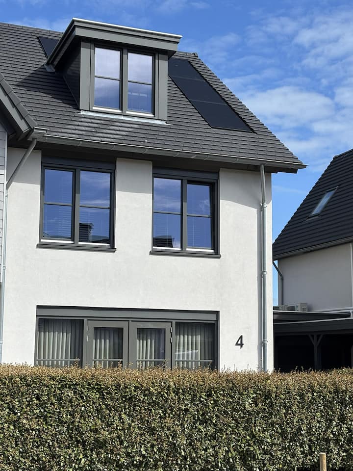 Twee Onder 1-kap Villa In Voorhout - Noordwijk aan Zee