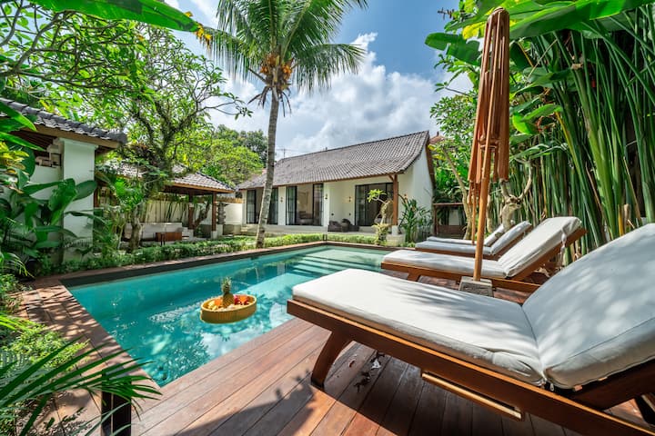 Tropical 2br In Serene Ubud W Pool & Huge Garden - Ubud