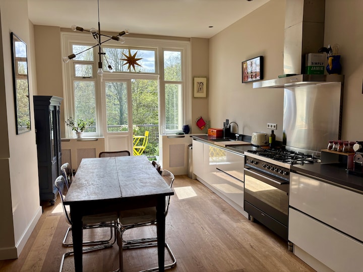 Charmant, Licht En Perfect Onderhouden Appartement - Zaandam