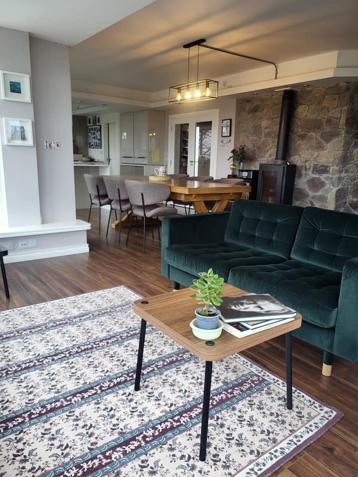 Lydon Lydons Home - Galway