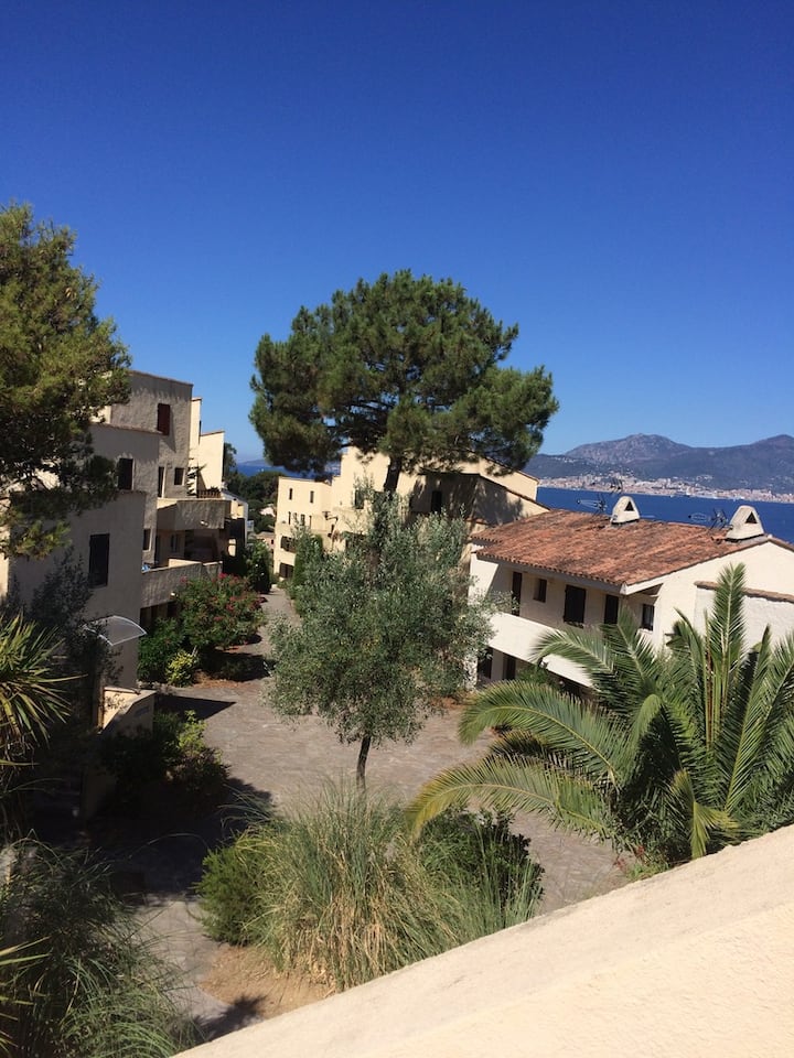 Maison Bord De Mer, Résidence Arborée Avec Piscine - Ajaccio