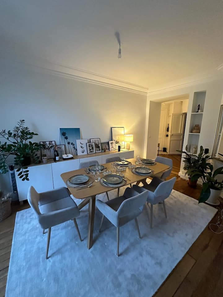 | Paris | Cosy Appartement Avec Balcon - Parijs