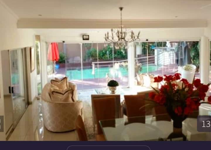 Luxury Villa In Basonia - Alberton