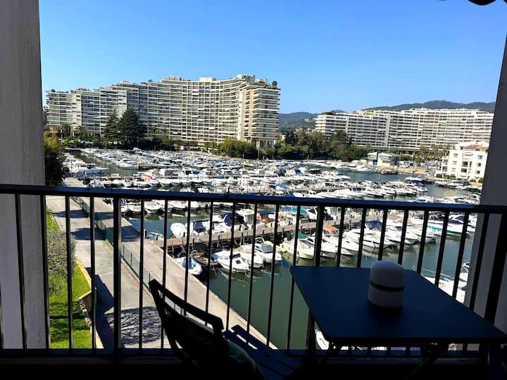 Magnifique T1 Face Au Port, 2 Piscines Et Golf ! - Mandelieu-La Napoule