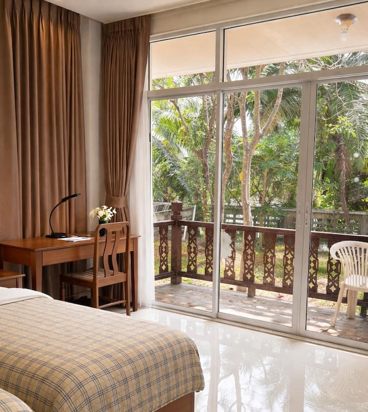 Andaman Holiday Beach House - Thai Mueang