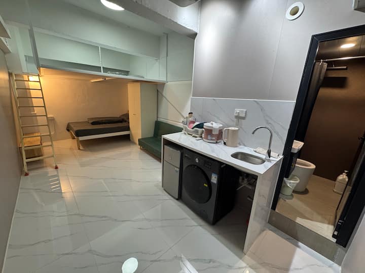 九龍東300呎開方式單位特色裝修 乾淨現代 適合年輕人 近海旁 - Kwun Tong