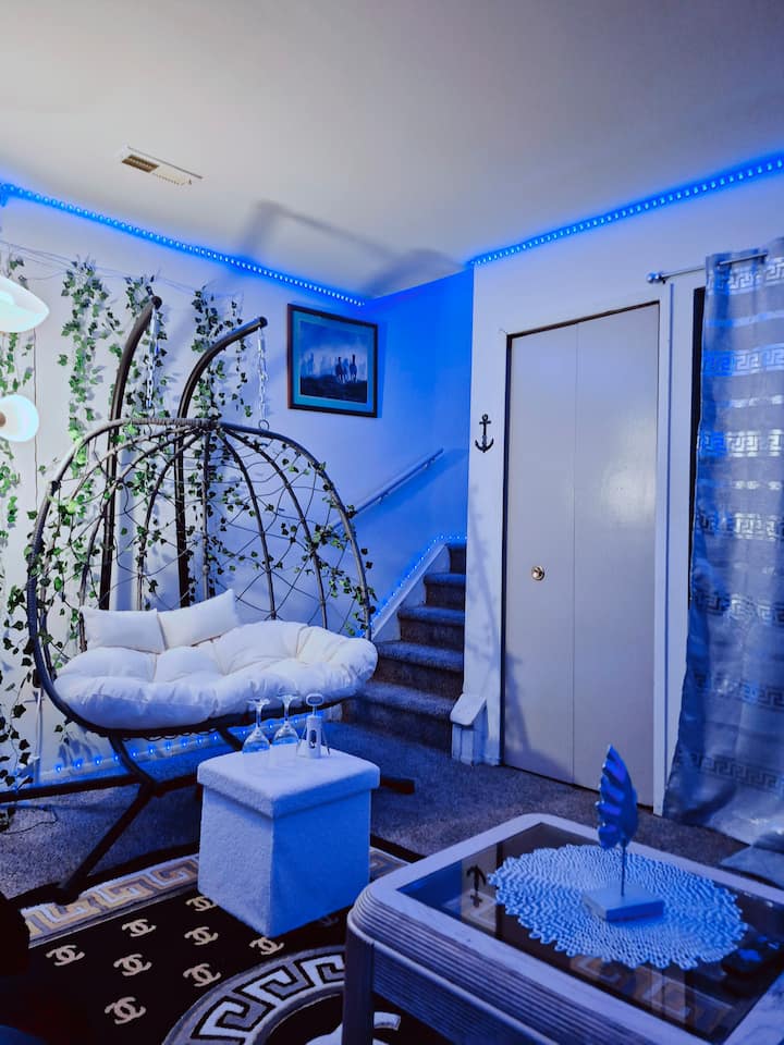 Stylish Led Ambient Townhouse Dtw Area Pool Gym - Gibraltar, MI