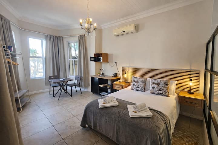 Budgetroom In Mainstreet - Clanwilliam