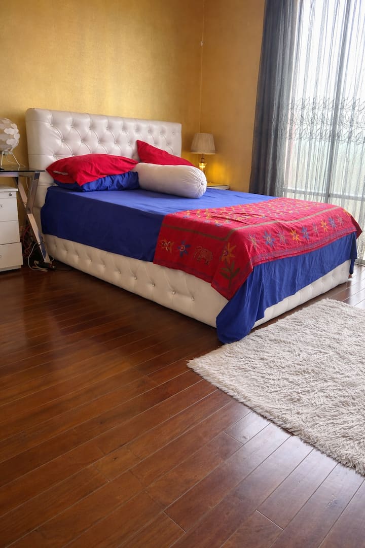 Stylish Apt In Gulshan 2 Prime Area - Dhaka