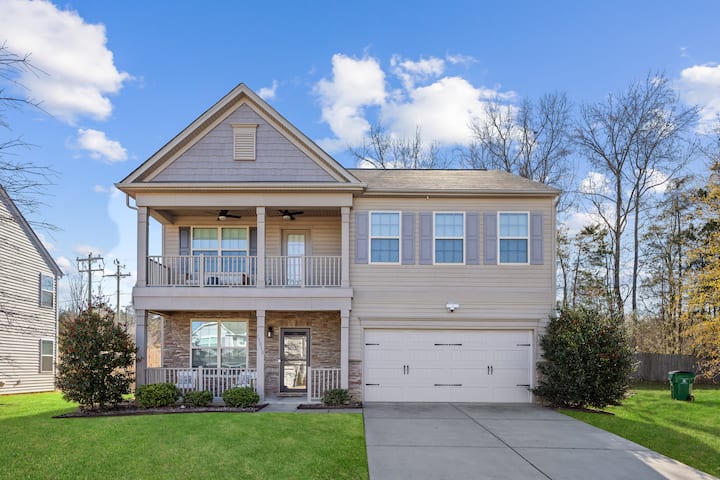 4br Charlotte Retreat | Fenced Yard + Outlets - Lake Wylie, SC