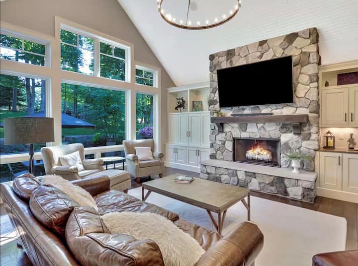 Golf, Ski In/out, Sky Bridge, Luxury Home Boyne Mt - Boyne City, MI