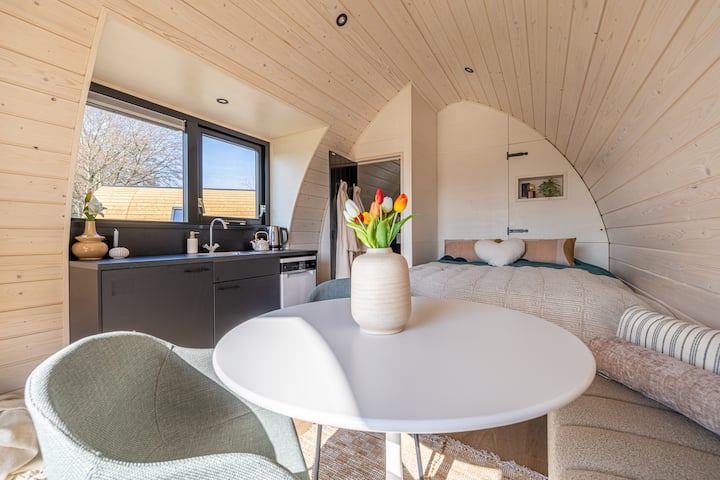 Stijlvolle Lodge Aan Het Meer Met Optimaal Comfort - Leeuwarden