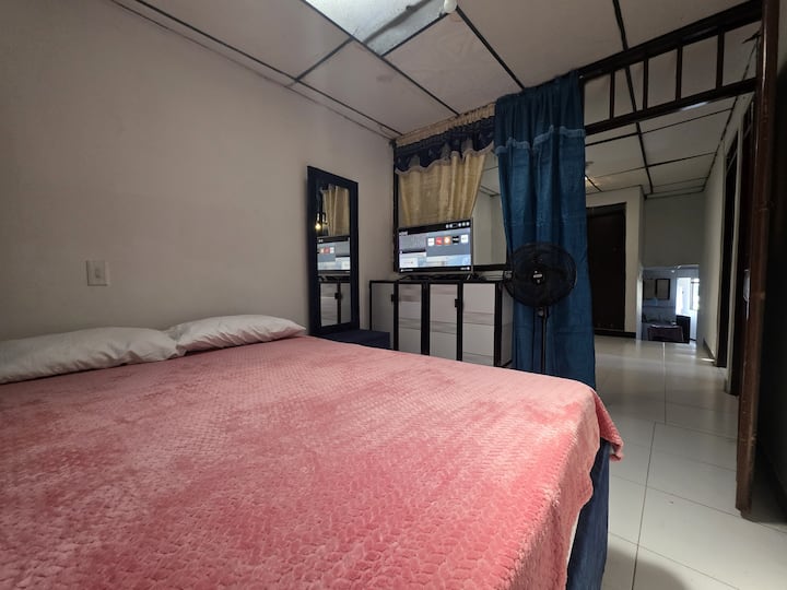 Alojamiento Grande Cerca Aeropuerto Pereira - Pereira