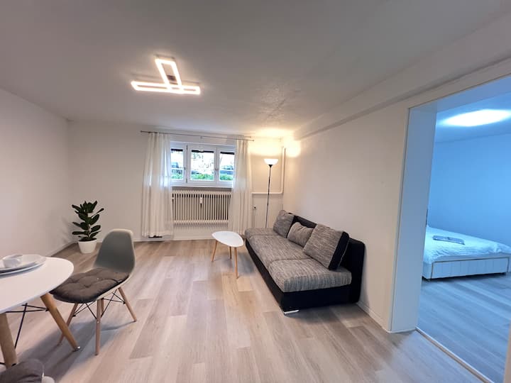 Renovierte Wohnung In Top Lage Mit Guter Anbindung - Stuttgart