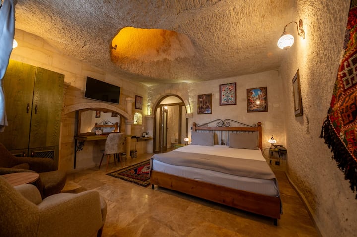 Luxury  Cave Rooms With Jacuzzi 101 - 格雷梅