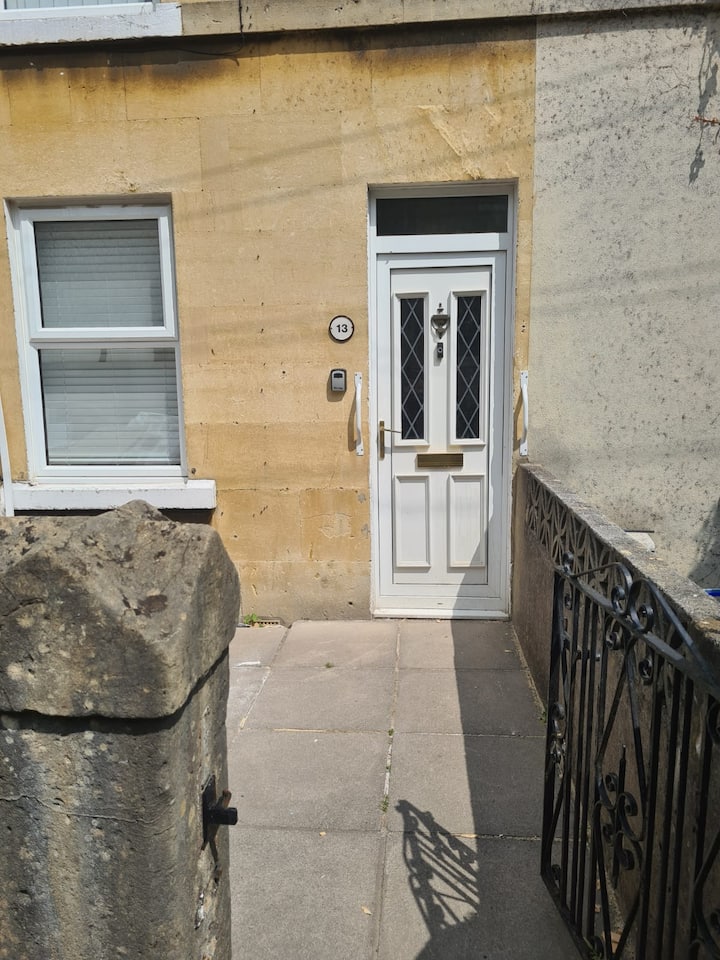 Cosy 3-bedroom Marilyn House - Bath