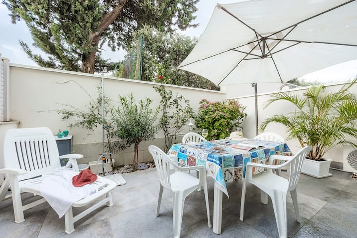 Calarossa Tourist House Di Aleeanny - Terrasini