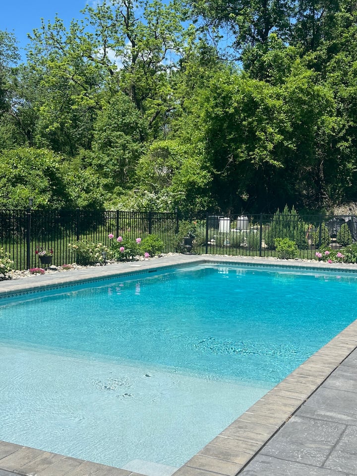 Easy Access To Phili&ny World Cup Games! Majestic. - Lawrenceville