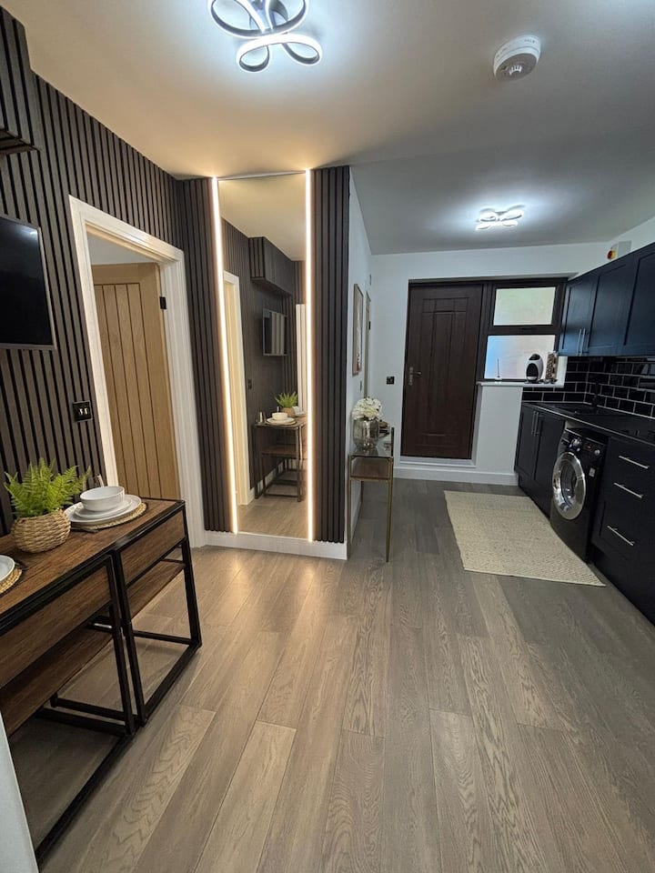 Stylish 1-bedroom Flat With Spacious Living Room - Londres